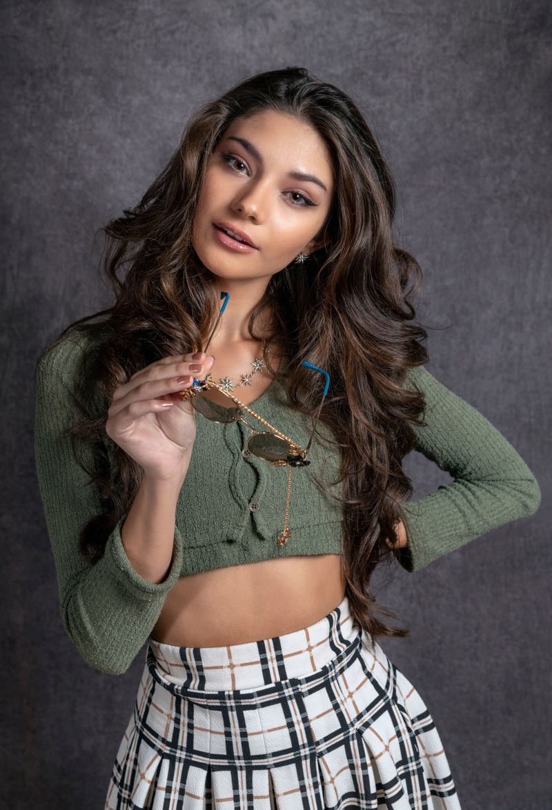 #1371481 Elle, Model, Pose, Glance, Brunette girl, Hair - Rare Gallery ...