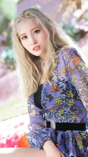 TWICE Kpop, Kpop, Girls, Momo, Hirai Momo HD Phone Wallpaper | Rare Gallery