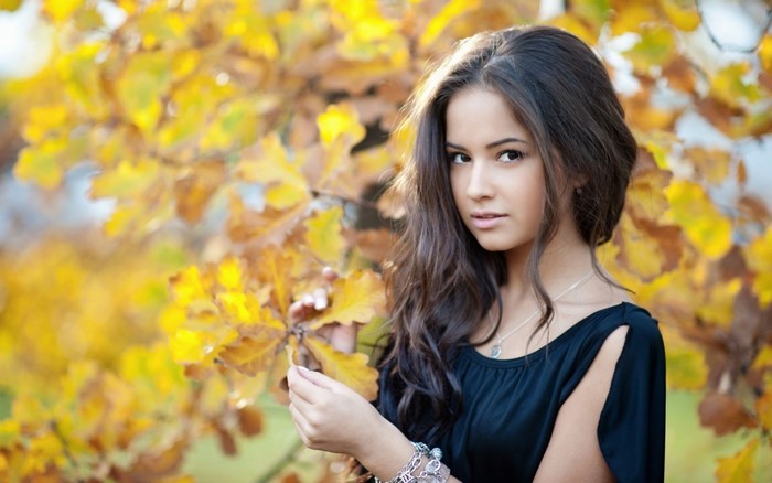 Face Sunlight Trees Fall Leaves Women Outdoors Women Model