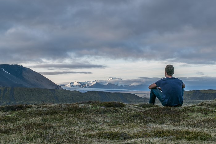 5000x3333 male, guy, contemplative, contemplating, tshirt, snow, grass ...