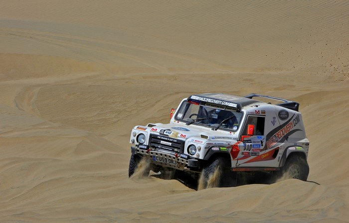 Land Rover Defender Dakar, Land Rover, Desert, Sand, Rallying, HD ...