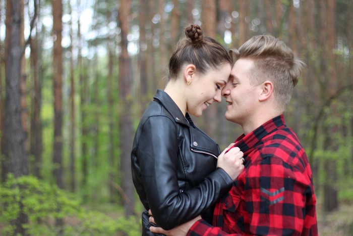 4k 5k Men Couples In Love Two Hug Jacket Brown Haired Hd